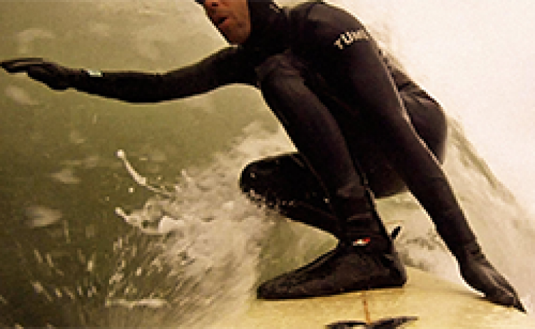 Best Surfing Booties Reviewed: Top 10 + How To Choose [2021]