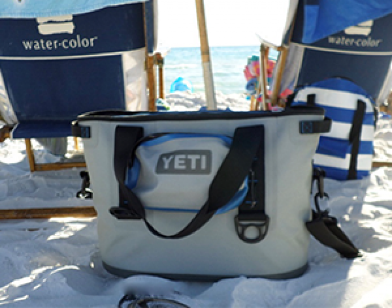 Best Beach Coolers, Top 10 & Buyer's Guide