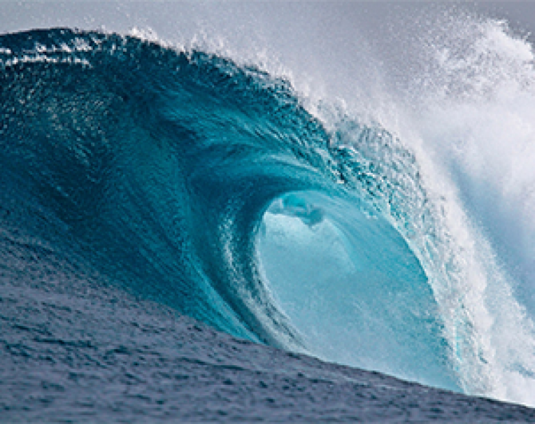Why Do Waves Break? See the full explaination & science behind it!